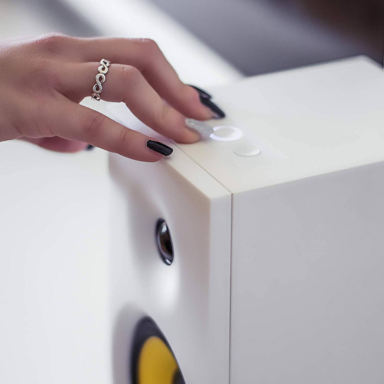 Edifier R1080BT Active Bluetooth Bookshelf Speaker Set - White | Falcon ...