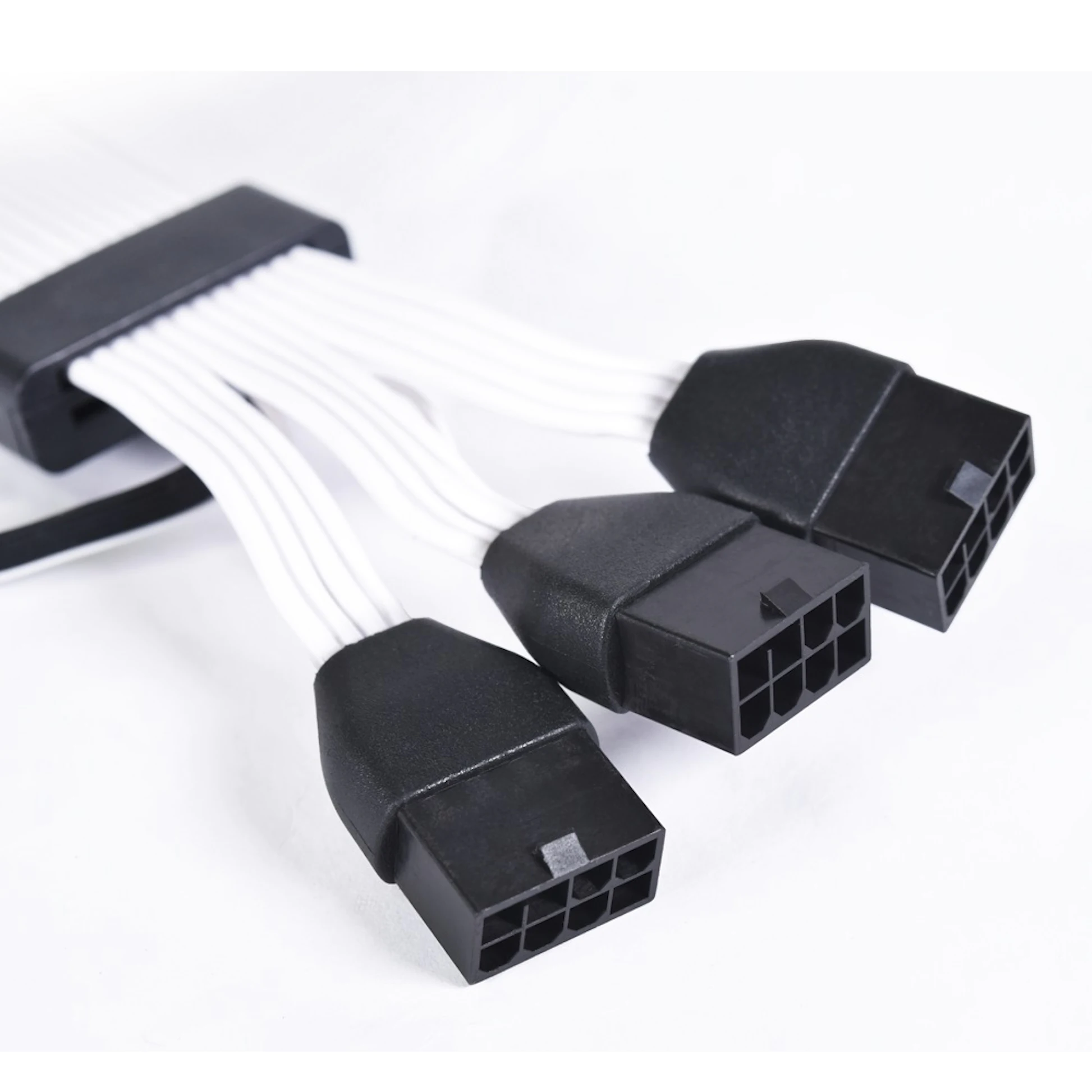 Lian Li Strimer V2 ARGB 3x8-Pin to 12+4-Pin 12VHPWR extension cable ...